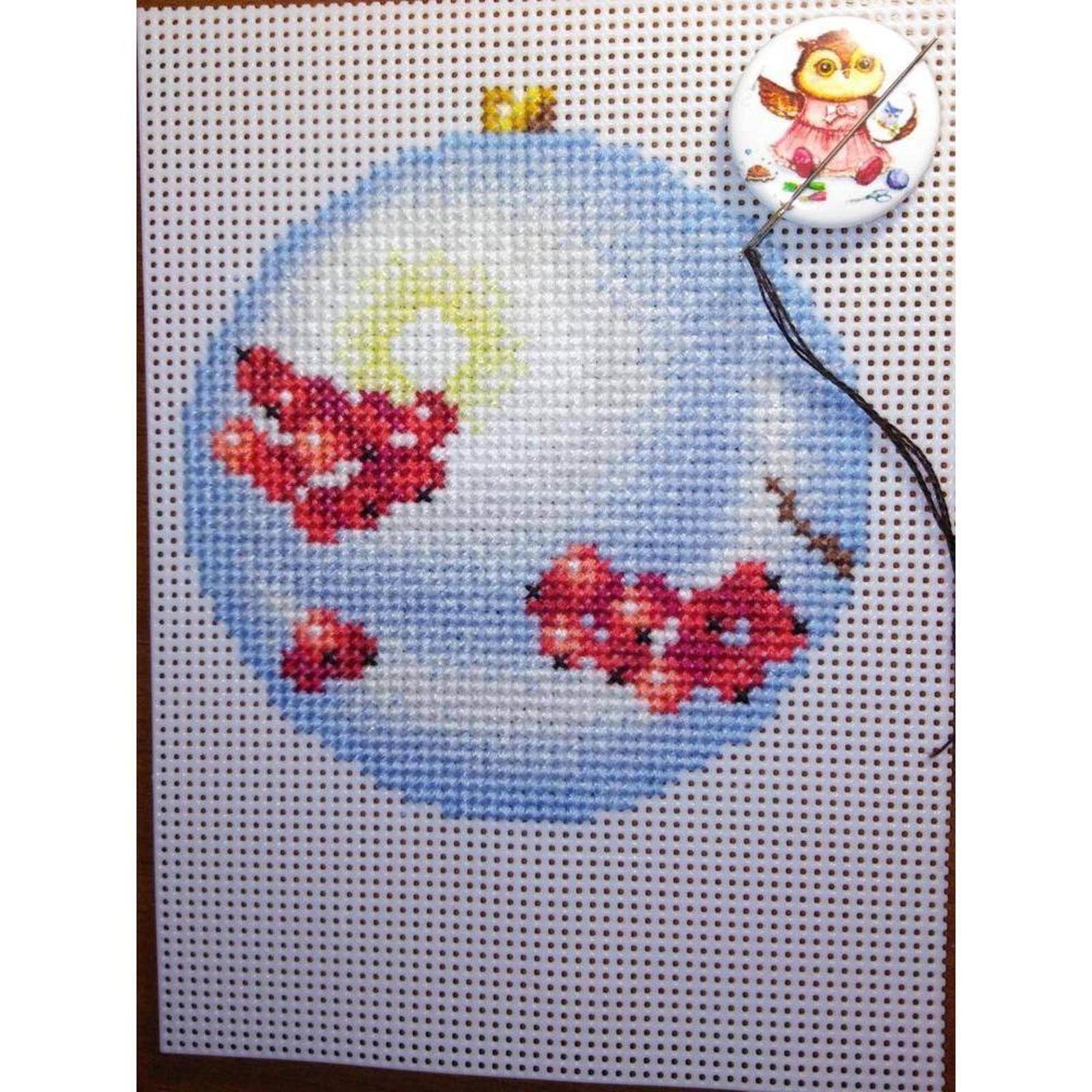 MP Studia Christmas Tree Decoration - Rowan Plastic Canvas Counted ...