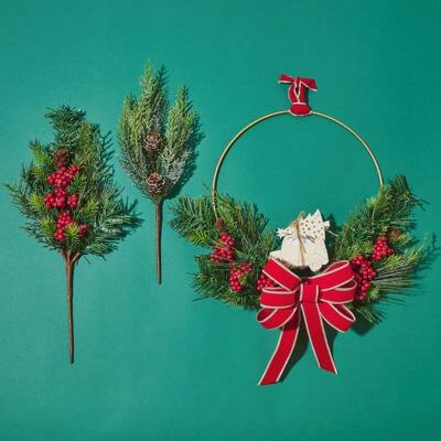 Hoop Christmas Wreath | Projects | Michaels