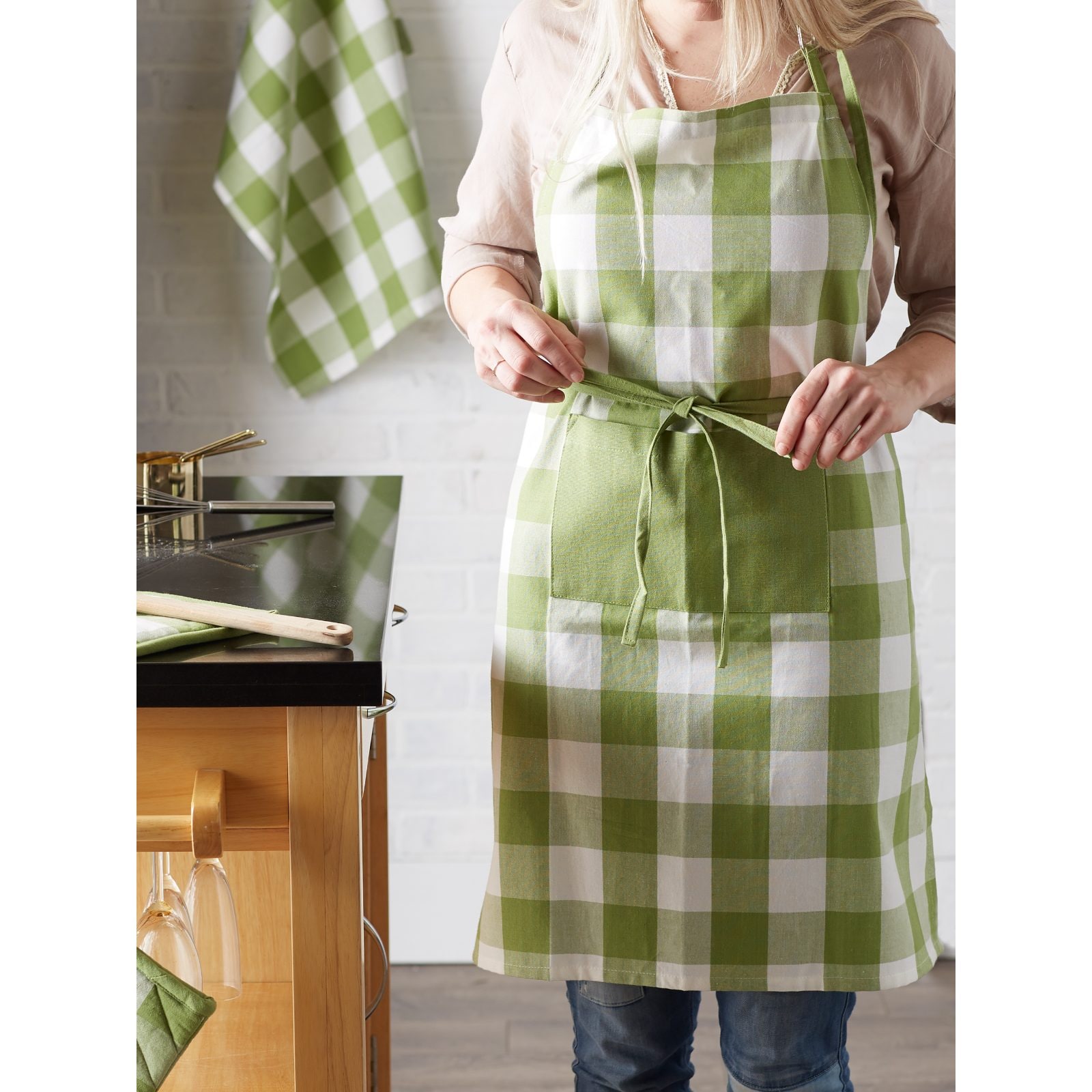 DII® Buffalo Check Chef Apron | Michaels