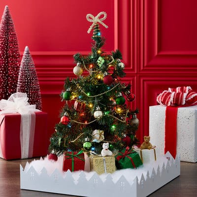 Mini Decorated Christmas Tree Scene | Projects | Michaels